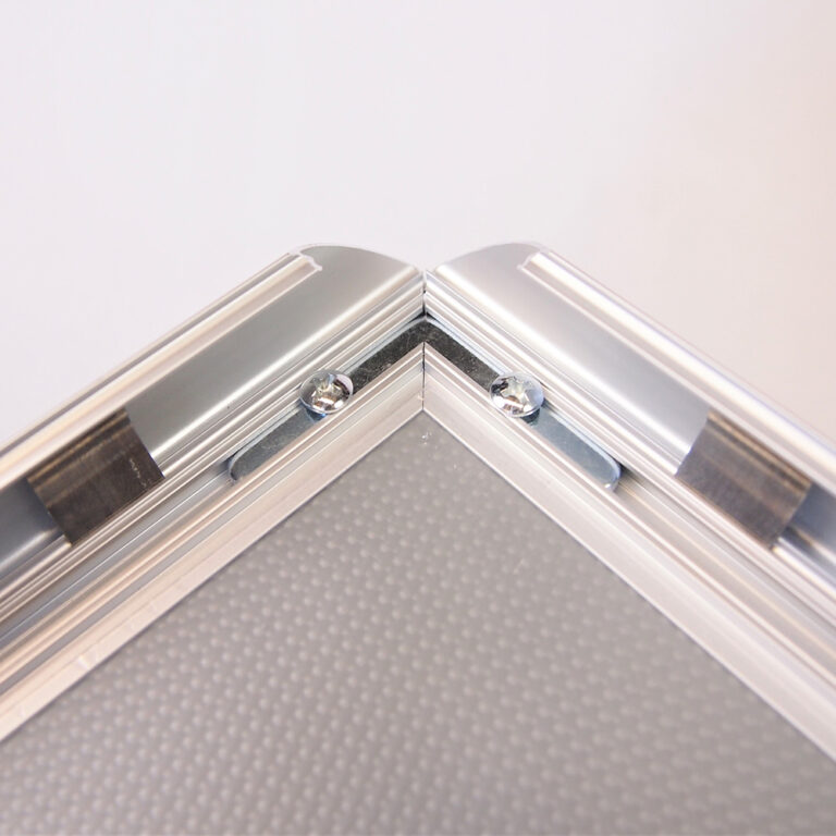 snap lock frame mitred A1 | Anders Displays